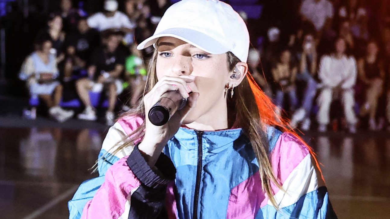 Young Miko, the Rapper Conquering the Urban Scene - los40.us