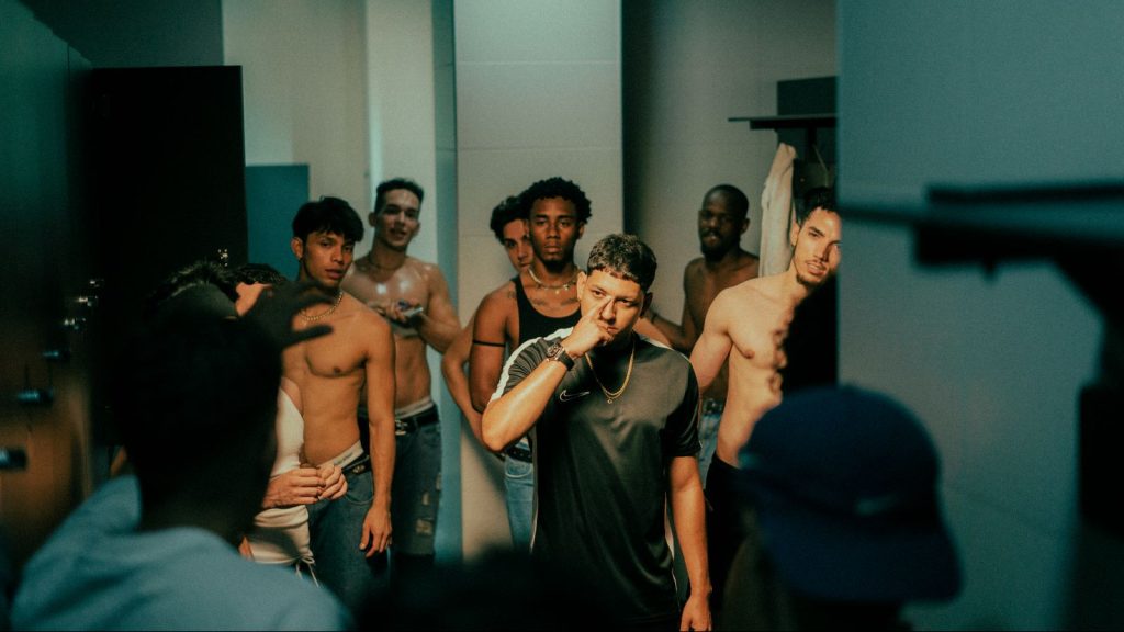 La Cruz Talks About Singing to Other Men in Reggaeton: "There's a Lot ...