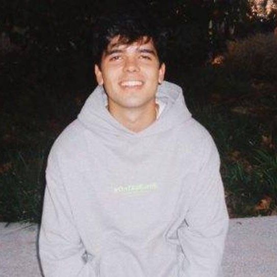 Who Is Íñigo Quintero, the Mastermind Behind Global #1 Song 'Si No ...