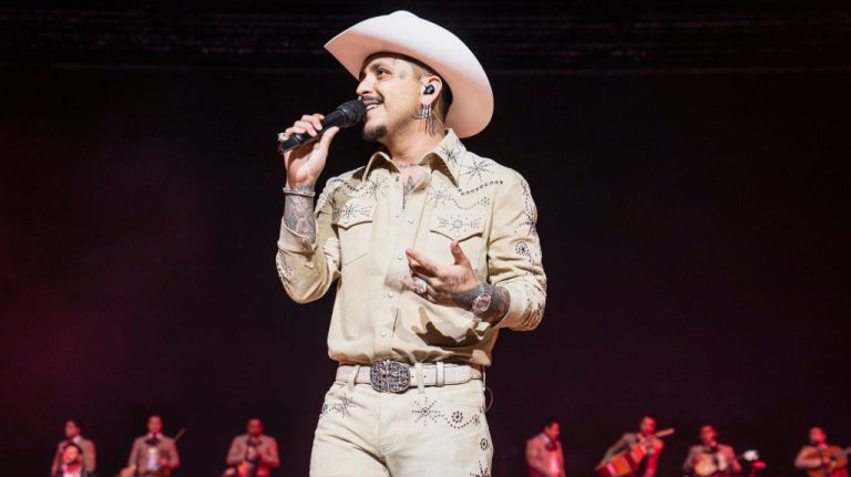 Christian Nodal Announces European 'Pal Cora' Tour - los40.us