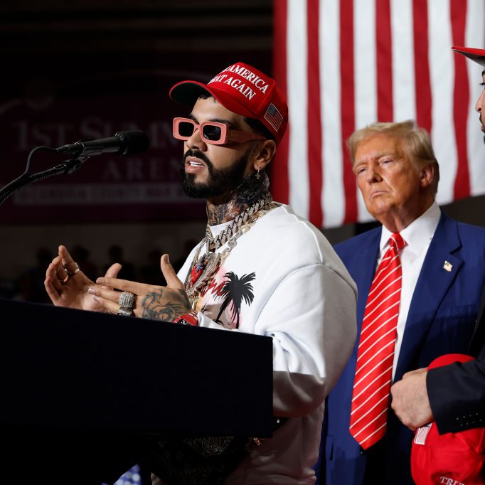 Anuel AA Chooses Donald Trump for His Latest Profile Picture - los40.us
