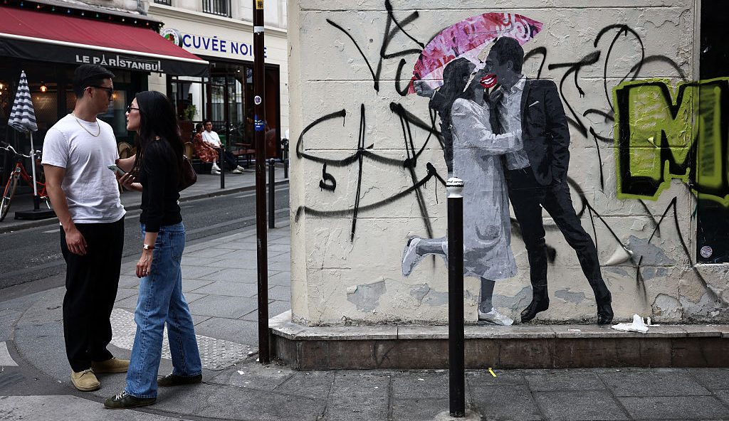 What Is Banksying? The Toxic Breakup Trend You Should Know About - los40.us